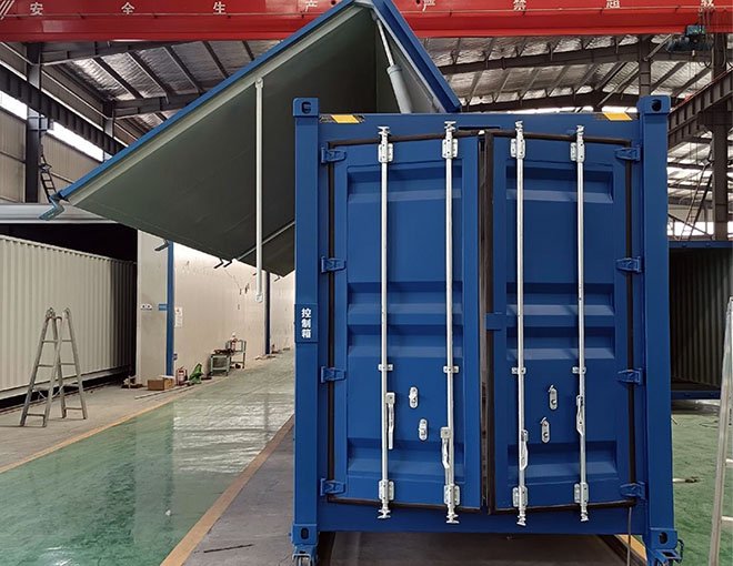 Spread-wing Container